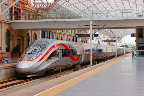 Better Version of High-Speed Train -Fuxing Intelligent EMU