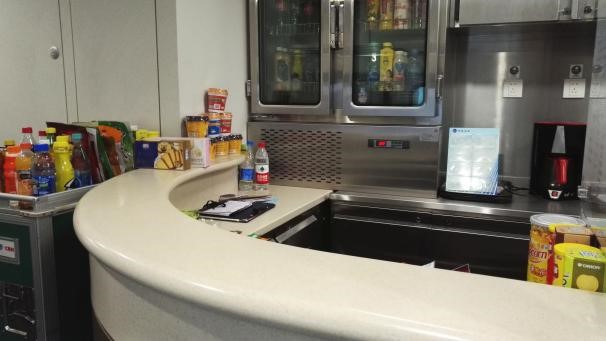 Food and Takeout on China’s Trains